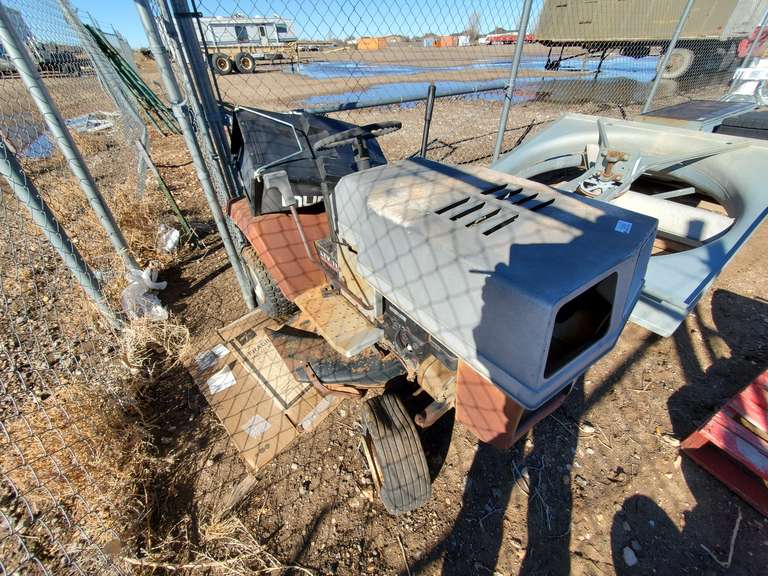 Craftsman LTV II Varidrive Lawn Mower - Assiter Auctioneers