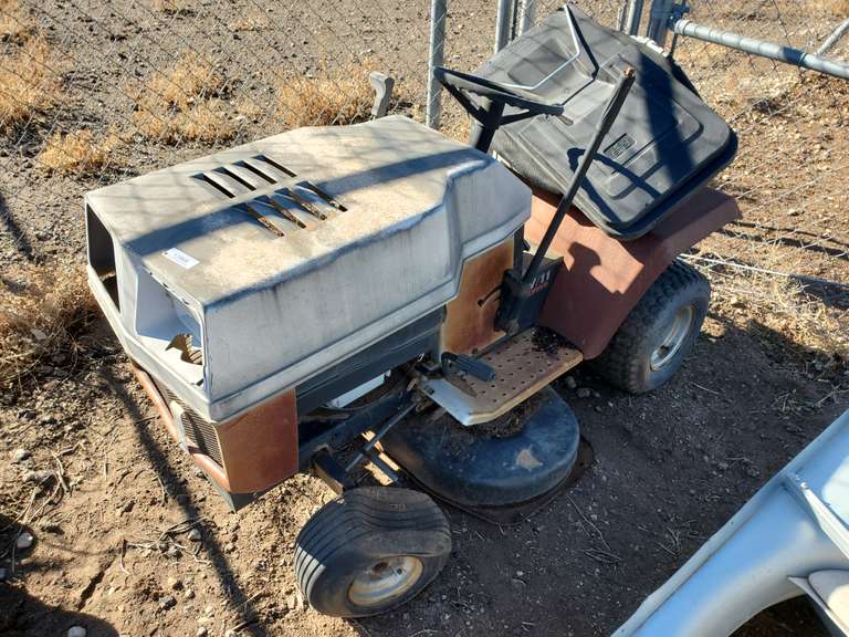 Craftsman LTV II Varidrive Lawn Mower - Assiter Auctioneers