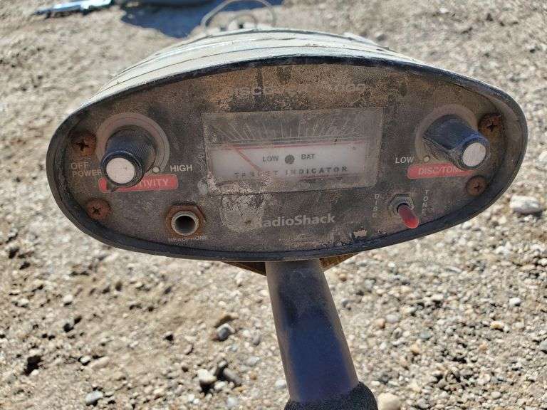Radio Shack Metal Detector - Assiter Auctioneers