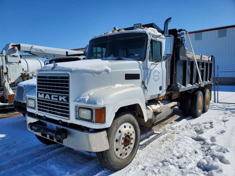 1997 Mack Ch613 Tractor Truck Dump Truck - Assiter Auctioneers