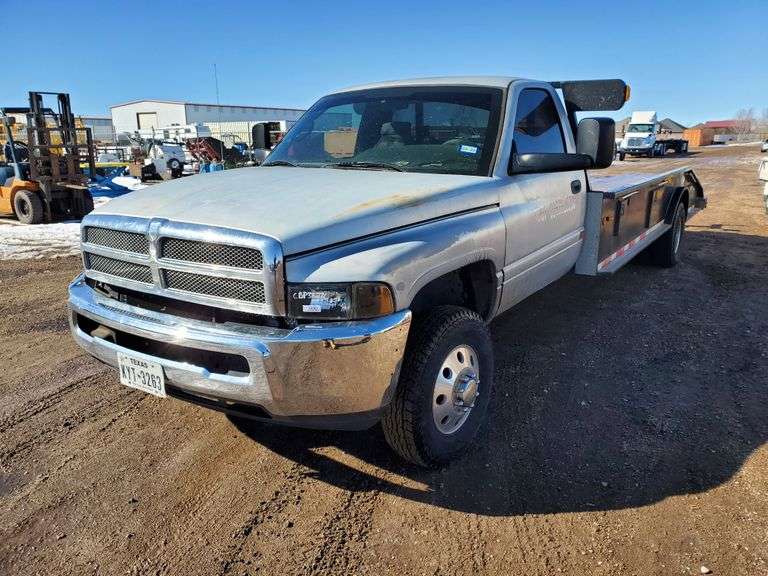 2001 Dodge Ram 3500 Car Hauler - Assiter Auctioneers