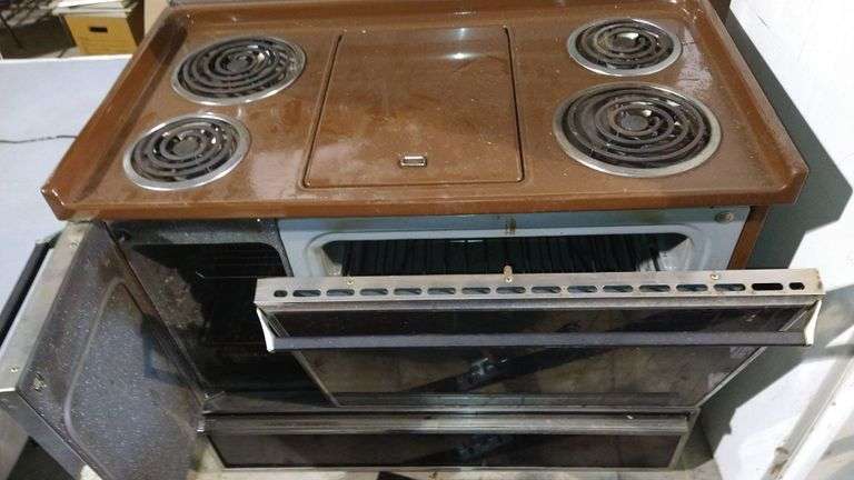 Vintage Kenmore 40" Electric Range - Assiter Auctioneers