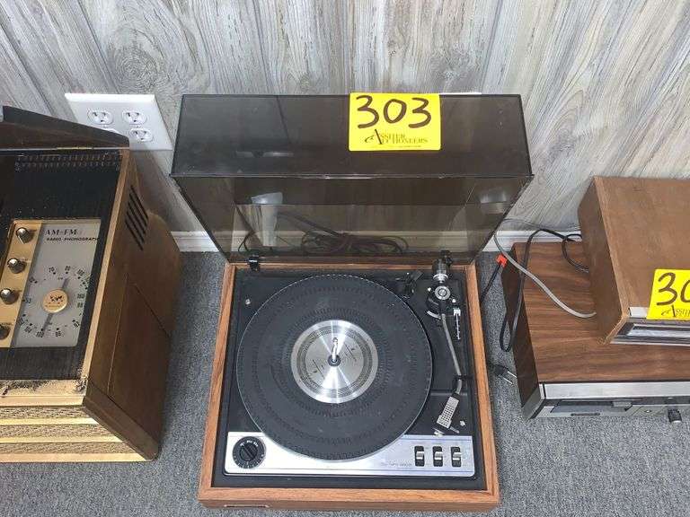 Garrard 990B Turntable - Assiter Auctioneers