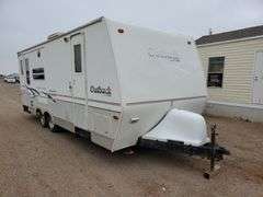 2003 Lite Way Outback Travel Trailer - Assiter Auctioneers