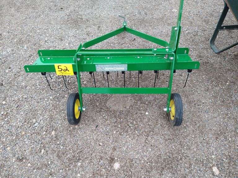 John Deere Tow Behind Thatcher - Assiter Auctioneers