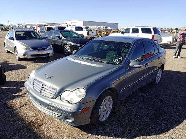 2005 Mercedes-Benz C Class C240 Sedan 4D - Assiter Auctioneers