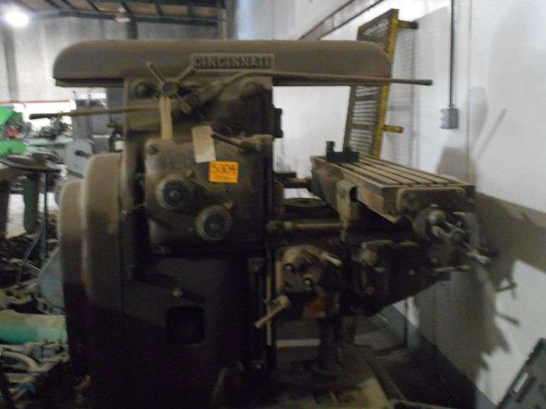 Cincinnati Milling Machine - Assiter Auctioneers