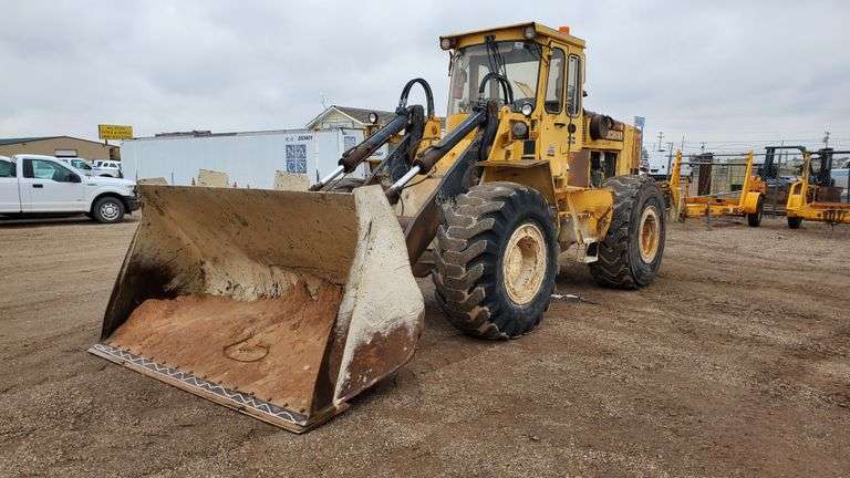 Michigan L-120 Wheel Loader - Assiter Auctioneers