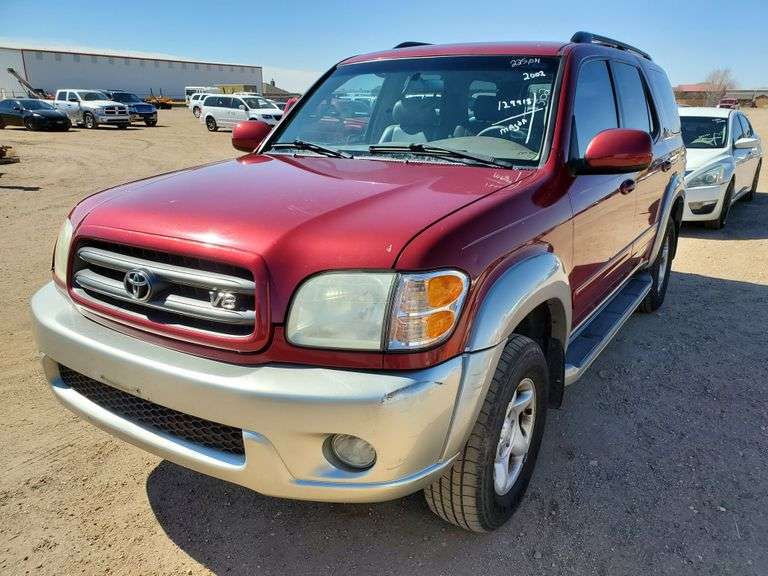 2002 Toyota Sequoia SR5 SUV 4D - Assiter Auctioneers