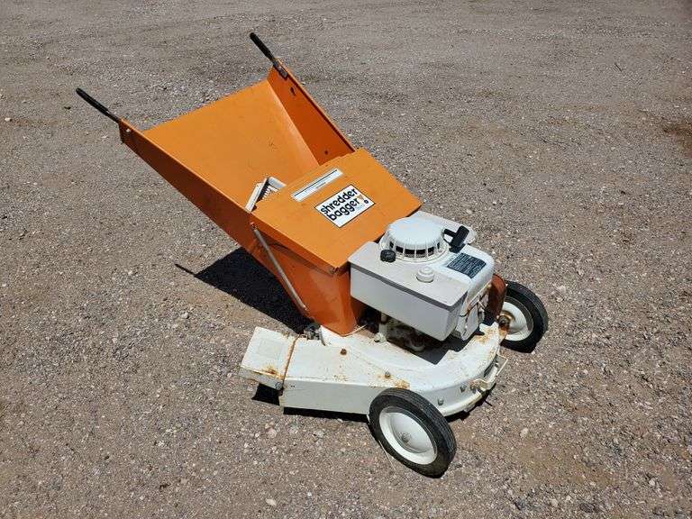 Sears Shredder Bagger Push Mower - Assiter Auctioneers