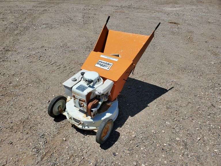 Sears Shredder Bagger Push Mower - Assiter Auctioneers