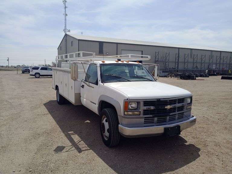 1995 Chevrolet C3500 HD Cheyenne / Silverado Cab/Chassis 2D Utility ...