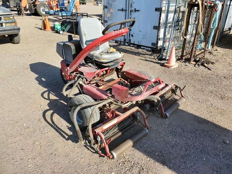 Toro Greensmaster 3050 Reel Mower - Assiter Auctioneers