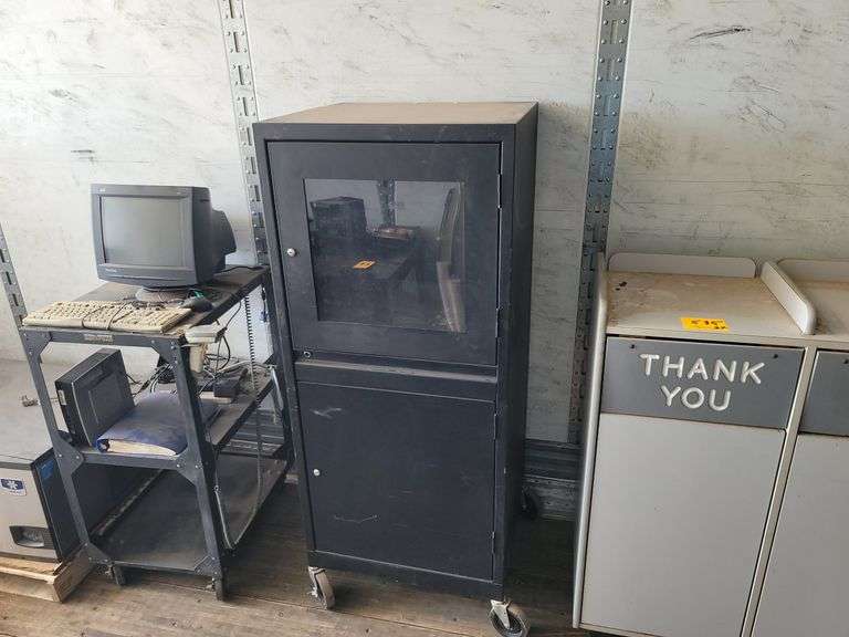 Portable Enclosed Computer Cabinet - Assiter Auctioneers