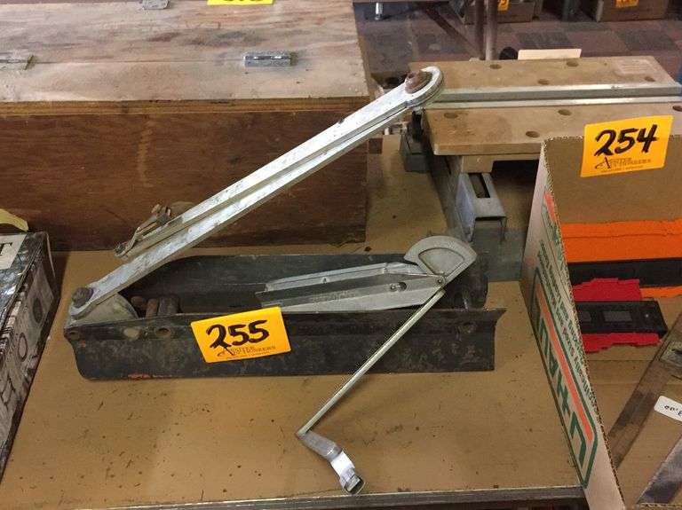 2 Curve O Mark Contour Markers - Assiter Auctioneers