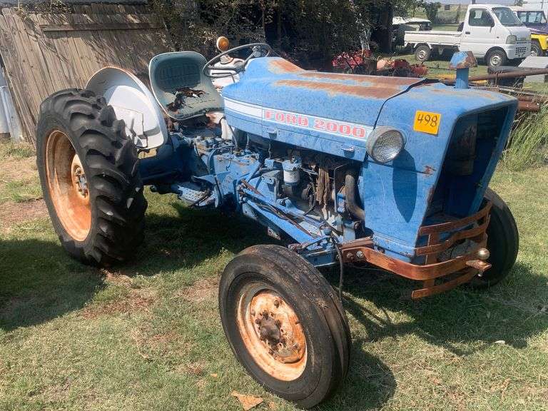 Ford 2000 Tractor, Needs Repair - Assiter Auctioneers