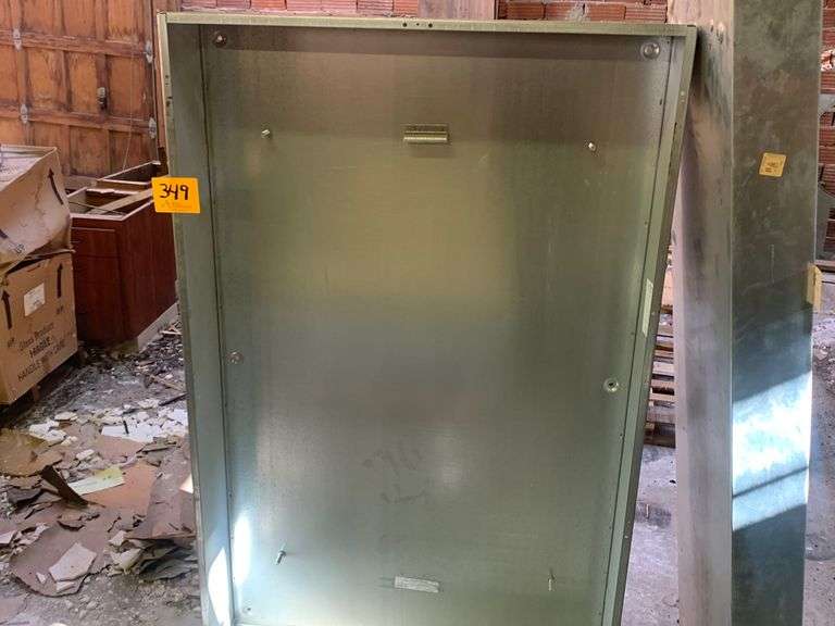 Square D Panel Box HC4268DB - Assiter Auctioneers