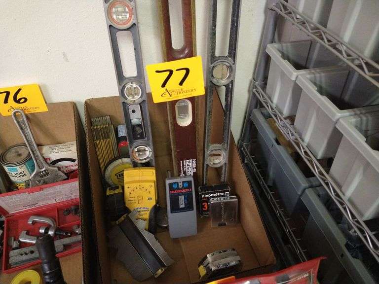Measuring Devices, Stud Sensors, 2ft and 4ft Levels - Assiter Auctioneers
