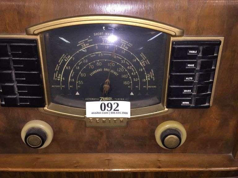 1941 Zenith Shortwave Radio m#7S657R - Assiter Auctioneers