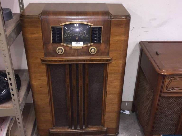 1941 Zenith Shortwave Radio m#7S657R - Assiter Auctioneers