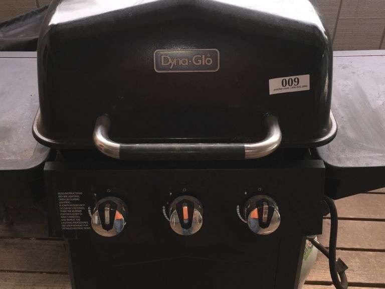 Dyno Glo Grill w/Propane Tank - Assiter Auctioneers
