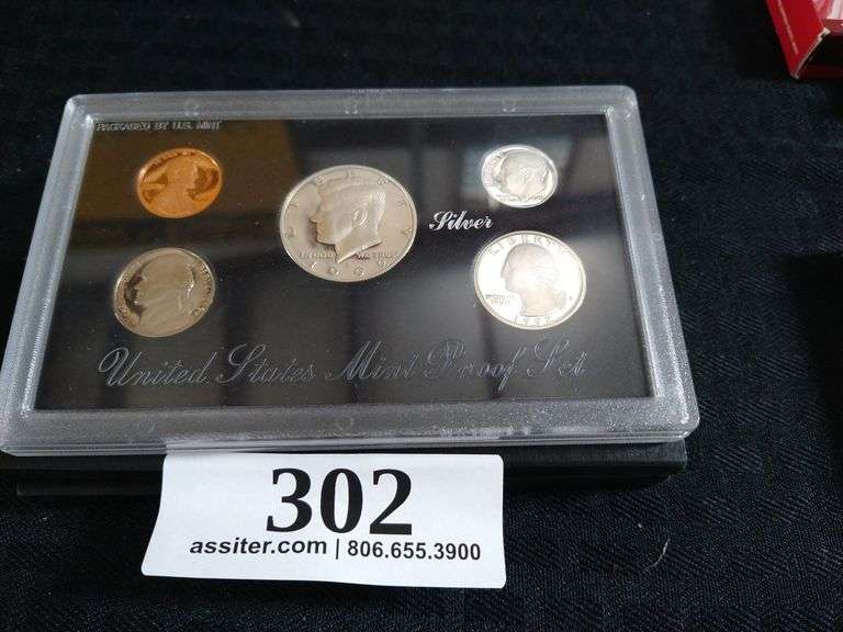 (2) 1992 Silver Proof Mint Sets - Assiter Auctioneers