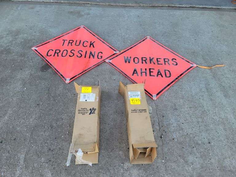 Truck Crossing & Workers Ahead Signs - Assiter Auctioneers