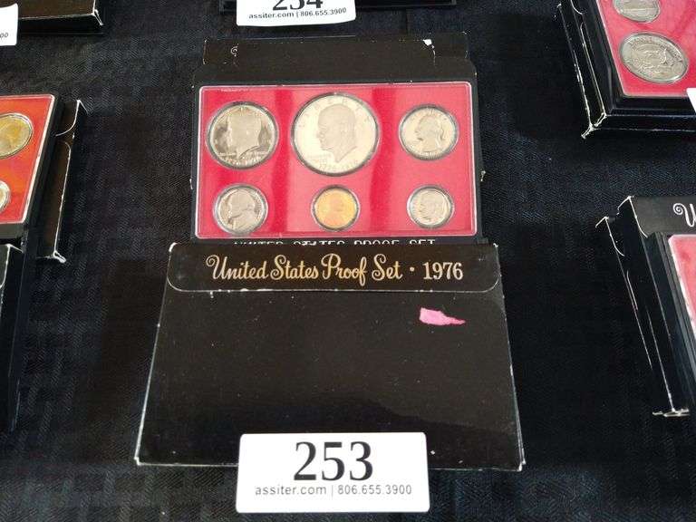 (3) 1976 Proof Sets - Assiter Auctioneers