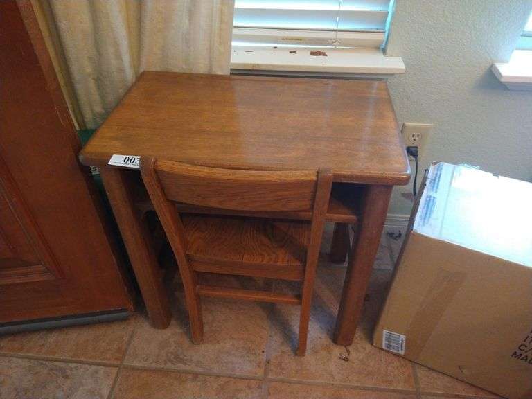 Vintage Wood Childs Desk and Chair 22 x 14 x 23 - Assiter Auctioneers