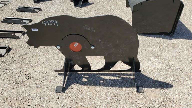 3/8" AR500 Steel Bear Target w/Heart Flapper - Assiter Auctioneers
