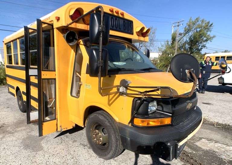2014 CHEVROLET EXPRESS 3500 THOMAS SMALL SCHOOL BUS #215 - Mathies ...