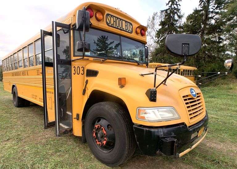 2015 BLUE BIRD BB VISION SCHOOL BUS #303 - Mathies & Sons, Inc. t/a 422 ...