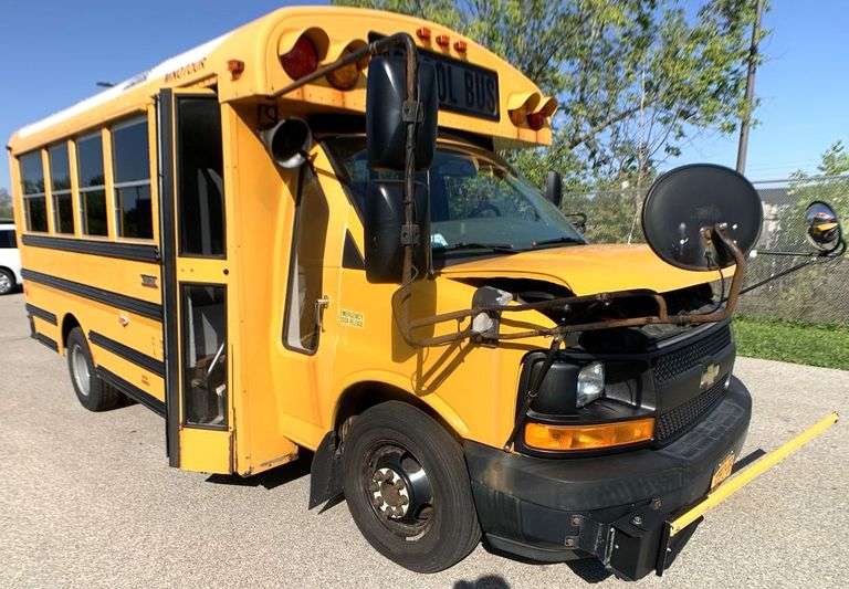 2014 CHEVROLET EXPRESS 3500 THOMAS SMALL SCHOOL BUS #212 - Mathies ...