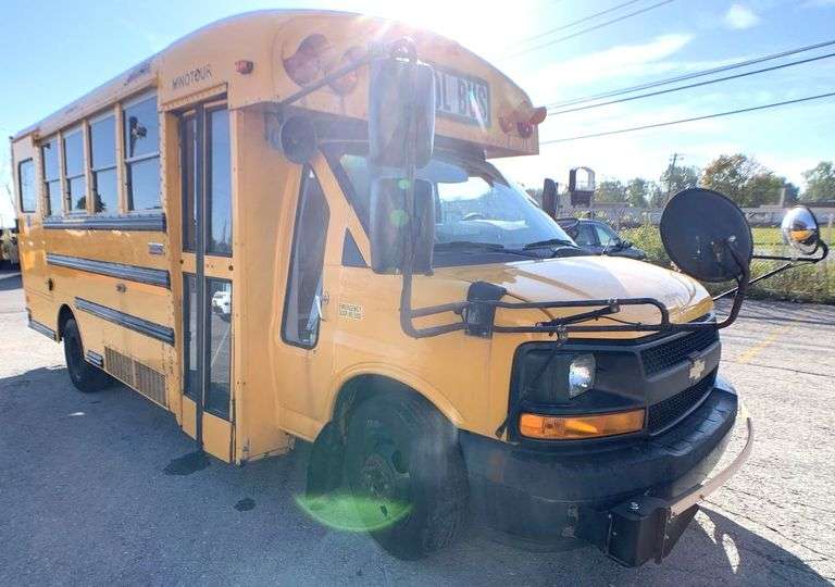 2014 CHEVROLET EXPRESS 4500 THOMAS SMALL SCHOOL BUS #237 - Mathies ...