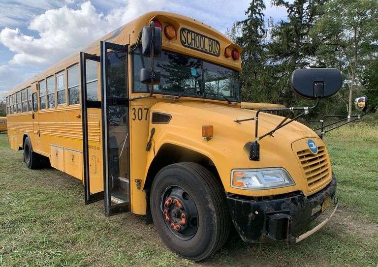 2015 BLUE BIRD BB VISION SCHOOL BUS #307 - Mathies & Sons, Inc. t/a 422 ...