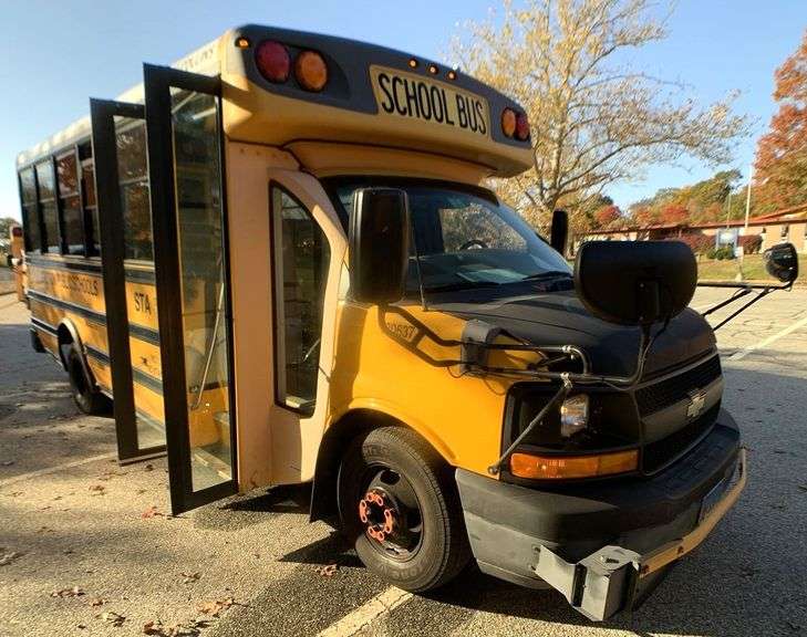 2013 CHEVROLET EXPRESS 3500 COLLINS SMALL SCHOOL BUS #637 - Mathies ...