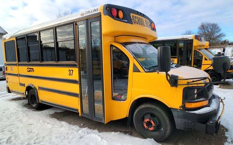 2015 CHEVROLET EXPRESS 3500 COLLINS SMALL SCHOOL BUS #37 - Mathies ...