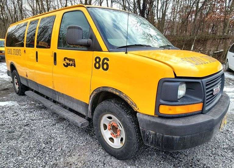 2012 GMC SAVANA 3500 SCHOOL VAN #86 - Mathies & Sons, Inc. t/a 422 Sales