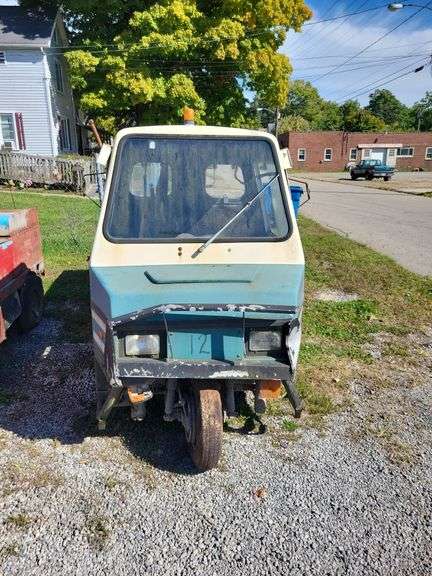 Cushman Police ATM 3 Wheel Gas Cart with Cab (Needs Repair) - Baer ...