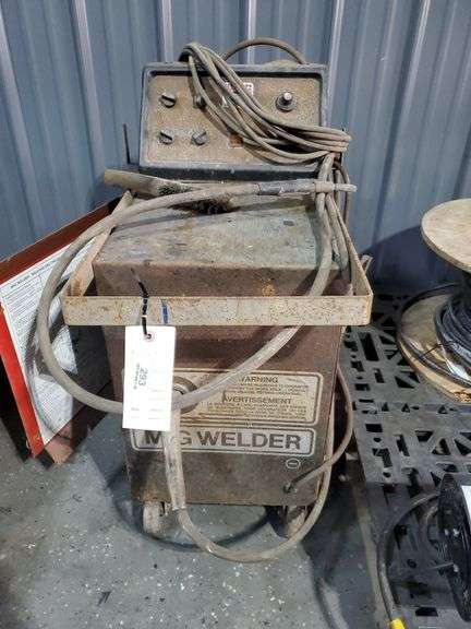 Black Hawk Mig Welder, Works - Baer Auctioneers - Realty, LLC