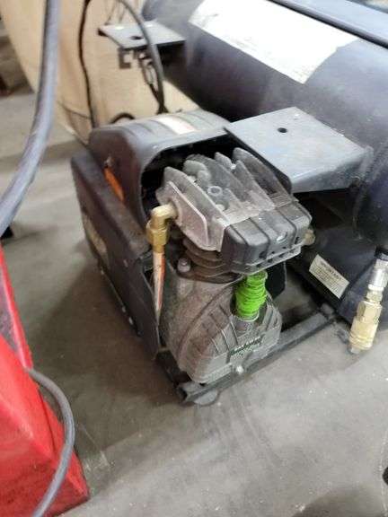 Hitachi EC119SA Air Compressor - Baer Auctioneers - Realty, LLC