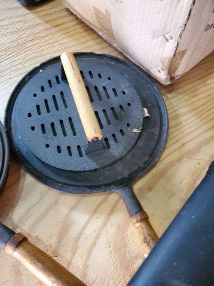 Taiwan Cast Iron Cookware, Skillet and Griddle - Baer Auctioneers ...