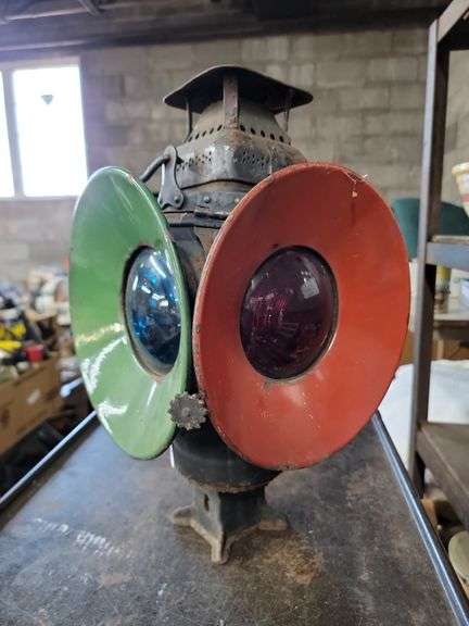 Adlake RR Switch Lamp W/ Green & Red Stimsonite Lens - Baer Auctioneers ...