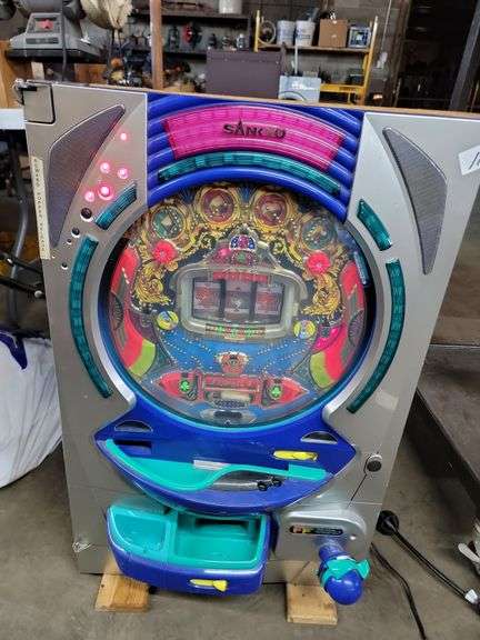 Sankyo Japanese Slot Machine - Baer Auctioneers - Realty, LLC