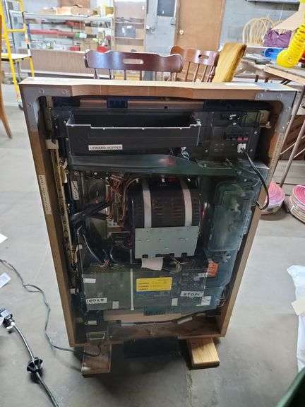 Sankyo Japanese Slot Machine - Baer Auctioneers - Realty, LLC
