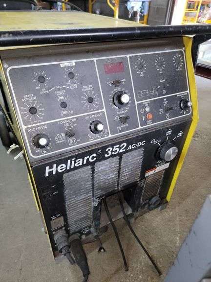 Heliarc 352 AC/DC Esab Welder W/WC-8c Coolant Circulator Attached - Baer Auctioneers - Realty, LLC