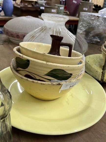 Ovenware 3 Bowls & Plate Set, Small Ceramic Vase - Baer Auctioneers ...