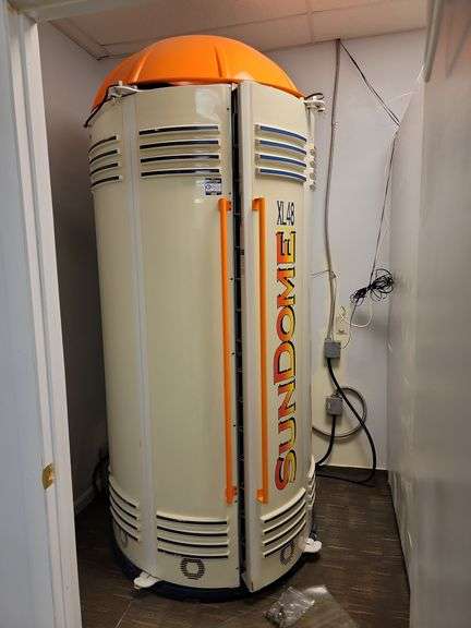 Sundome XL48 Upright Tanning Bed, Works - Baer Auctioneers - Realty, LLC