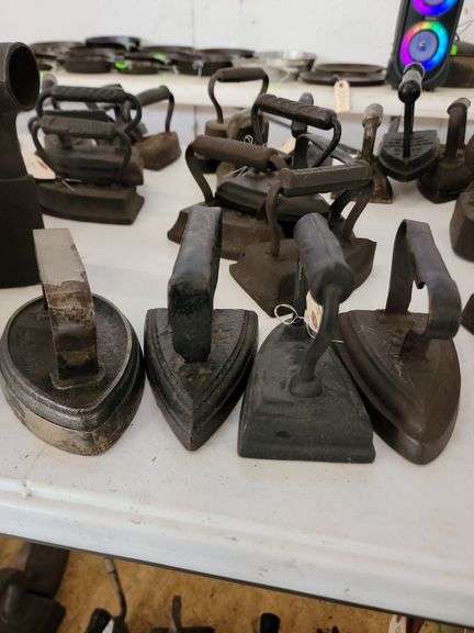 4 Vintage Sad Irons - Baer Auctioneers - Realty, LLC