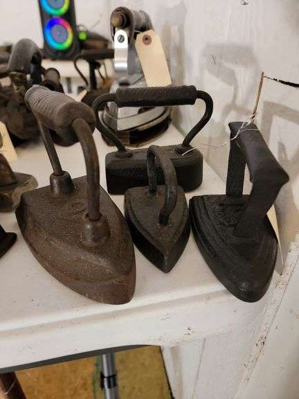 4 Vintage Sad Irons - Baer Auctioneers - Realty, LLC